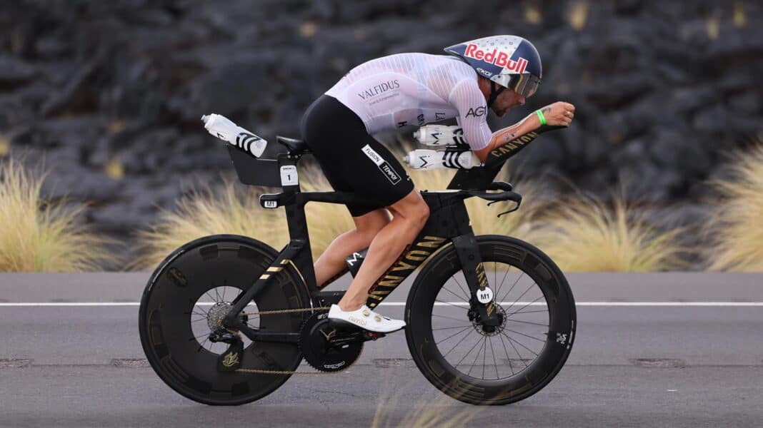 Zwischenstand nach dem Radfahren: Sam Laidlow einsam an der Spitze – reicht der Vorsprung? - tri ...